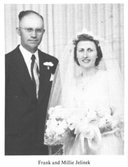 1983 Saunders County History - Family Stories